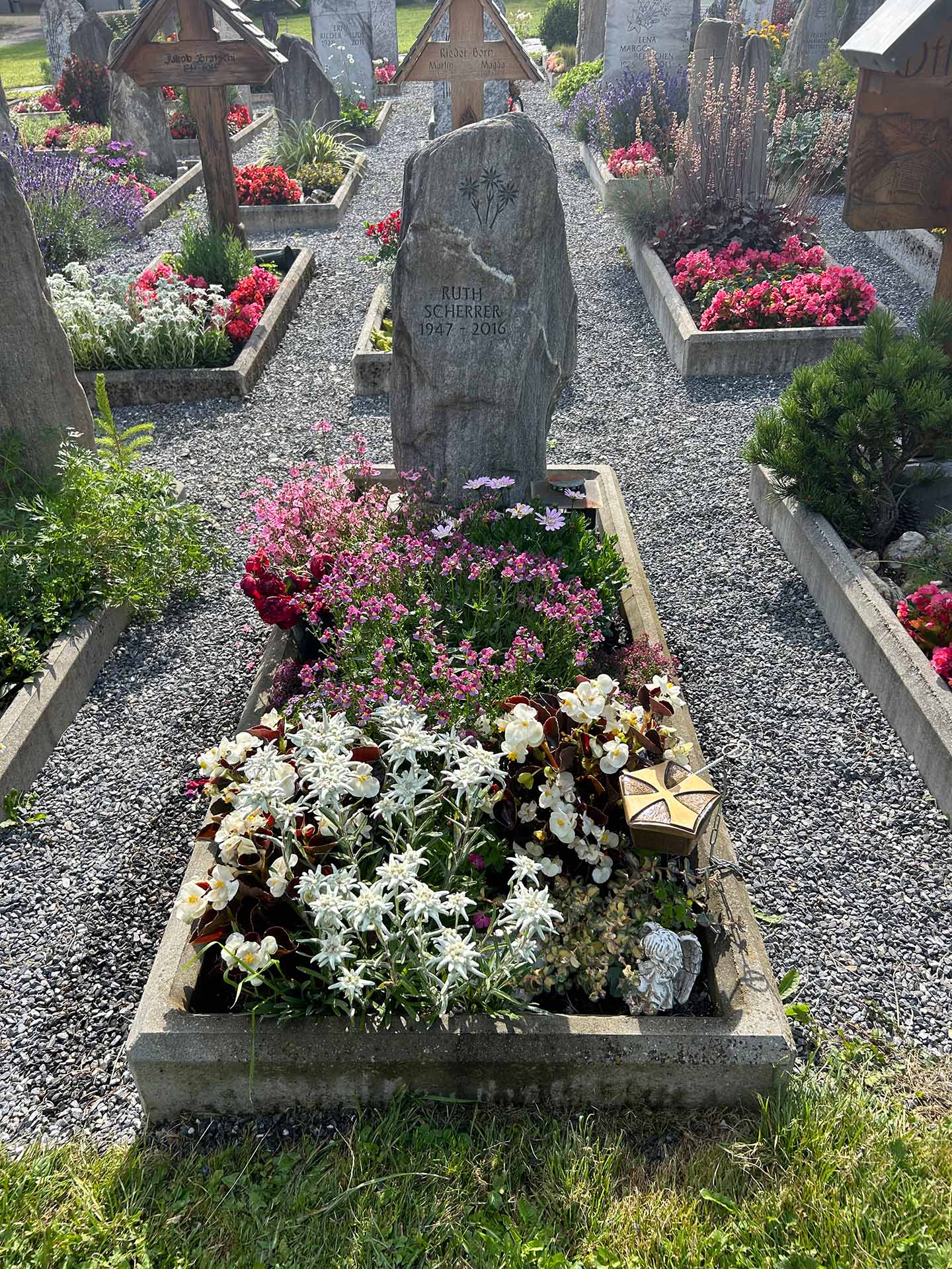 Graves Into Gardens | Susannah Baker